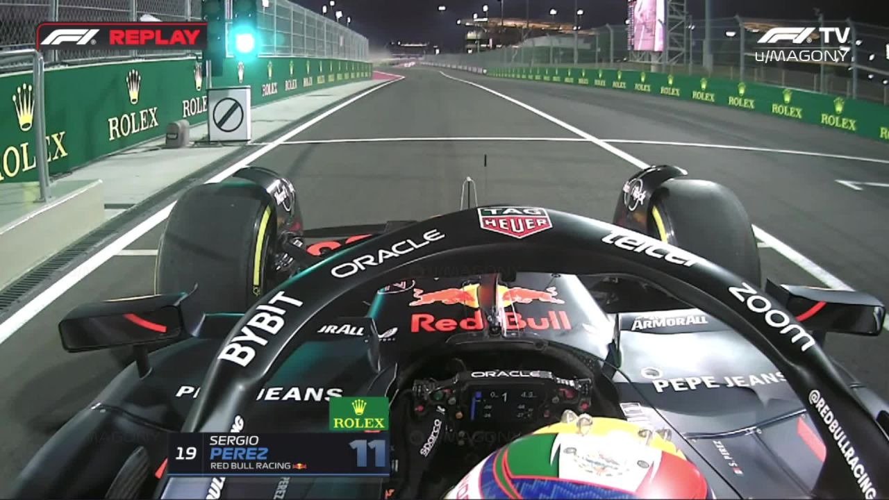 Pérez gets overtaken by Colapinto from pit lane race start - Dubz